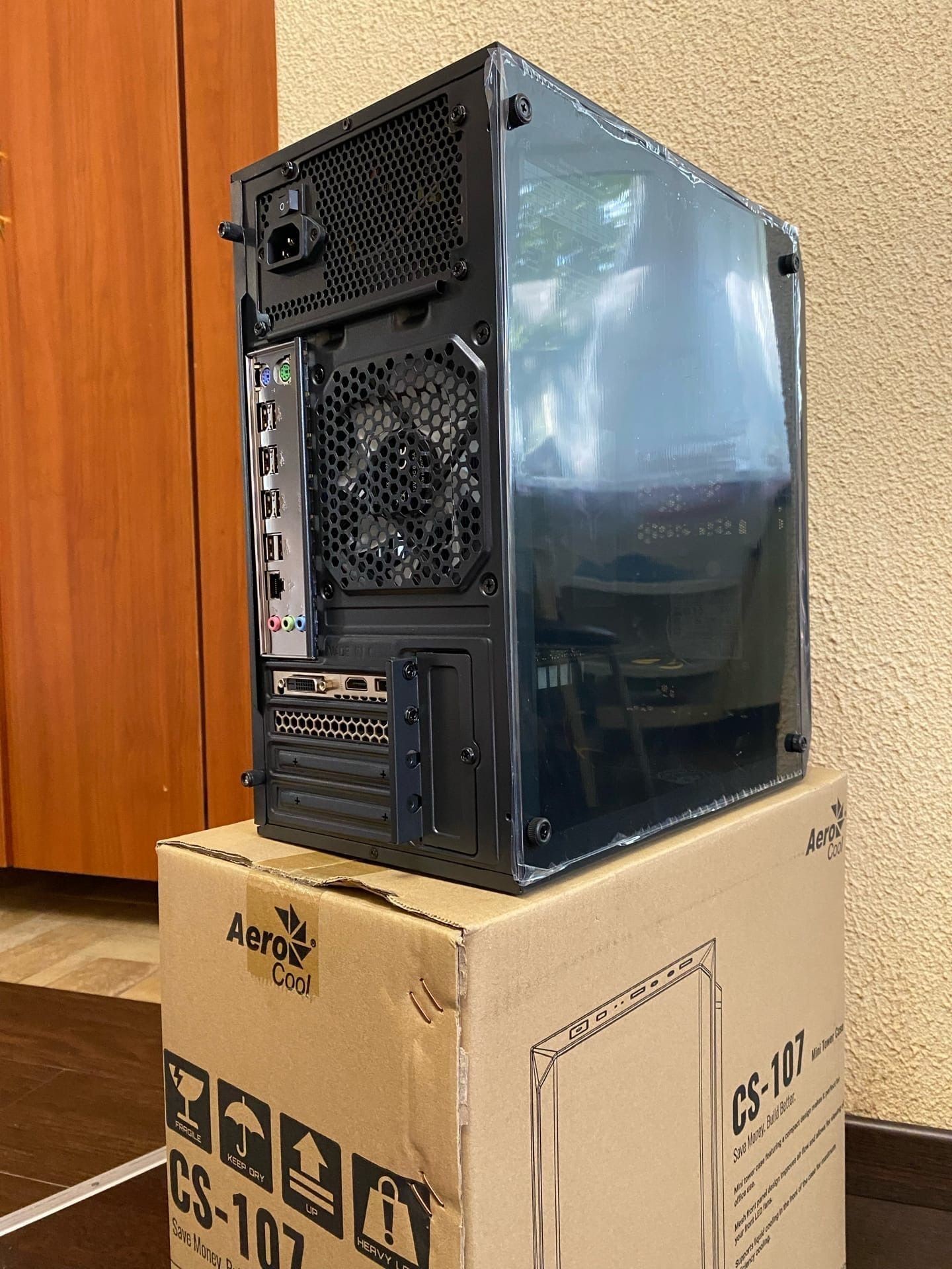 Обзор AEROCOOL CS-107. Корпусы для компьютера формата Mini Tower с ...